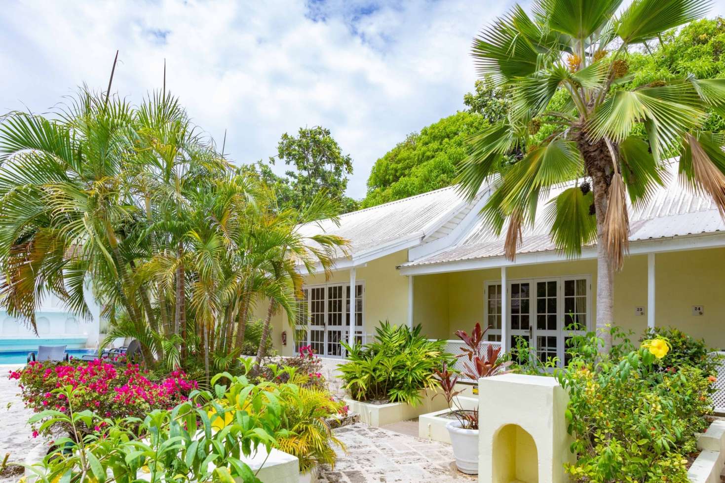Island Inn Hotel, Barbados | Blue Bay Travel