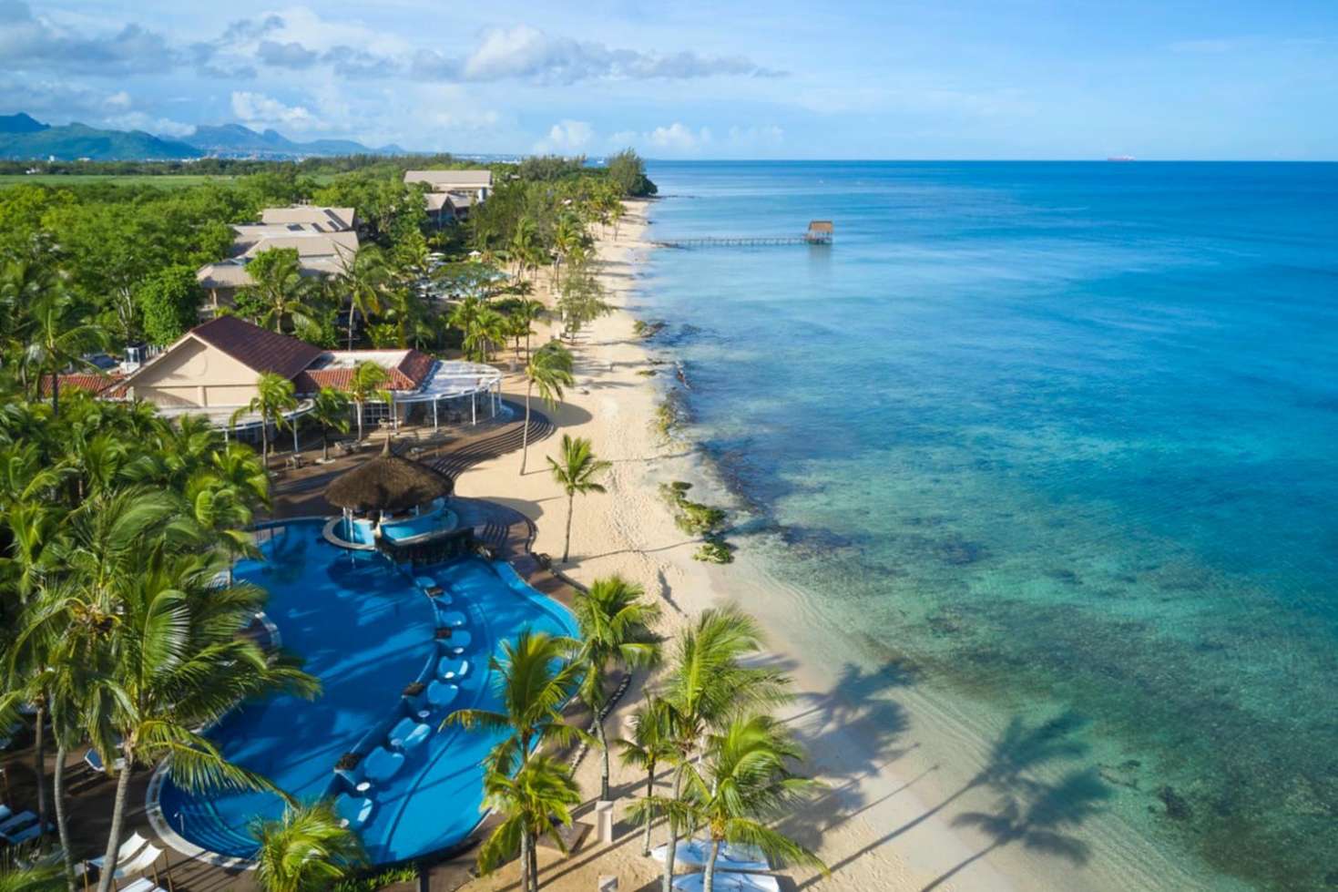 Le Meridien Ile Maurice, Mauritius | Blue Bay Travel